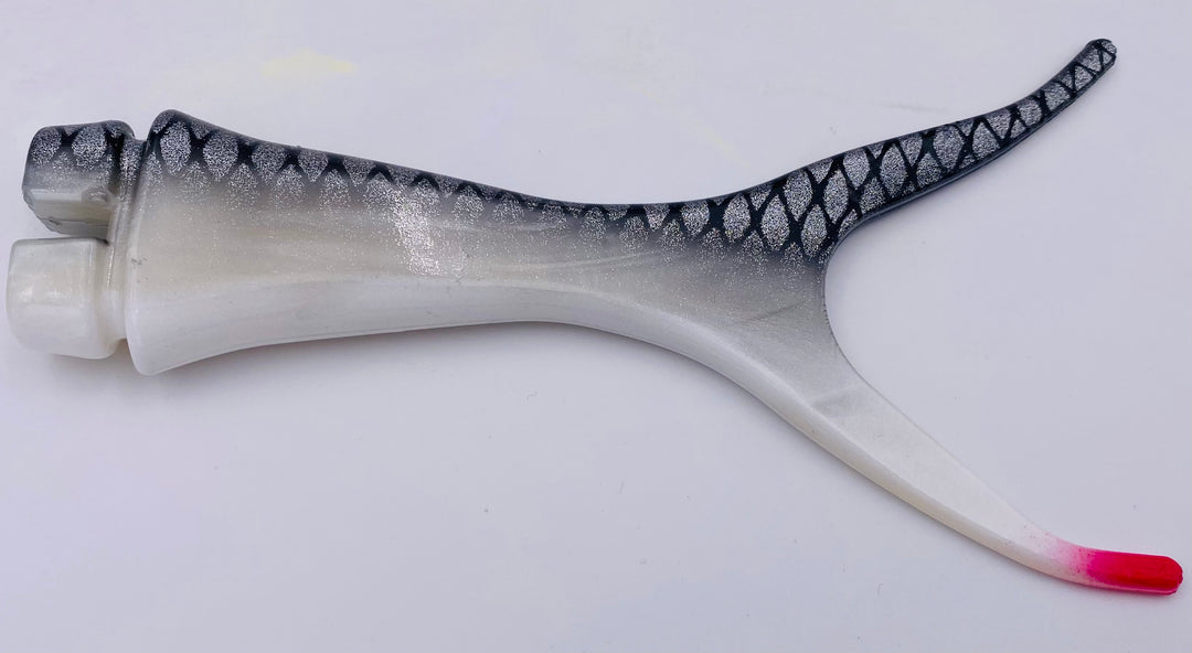 Custom Shallow Invader Replacement Tails – Musky Innovations